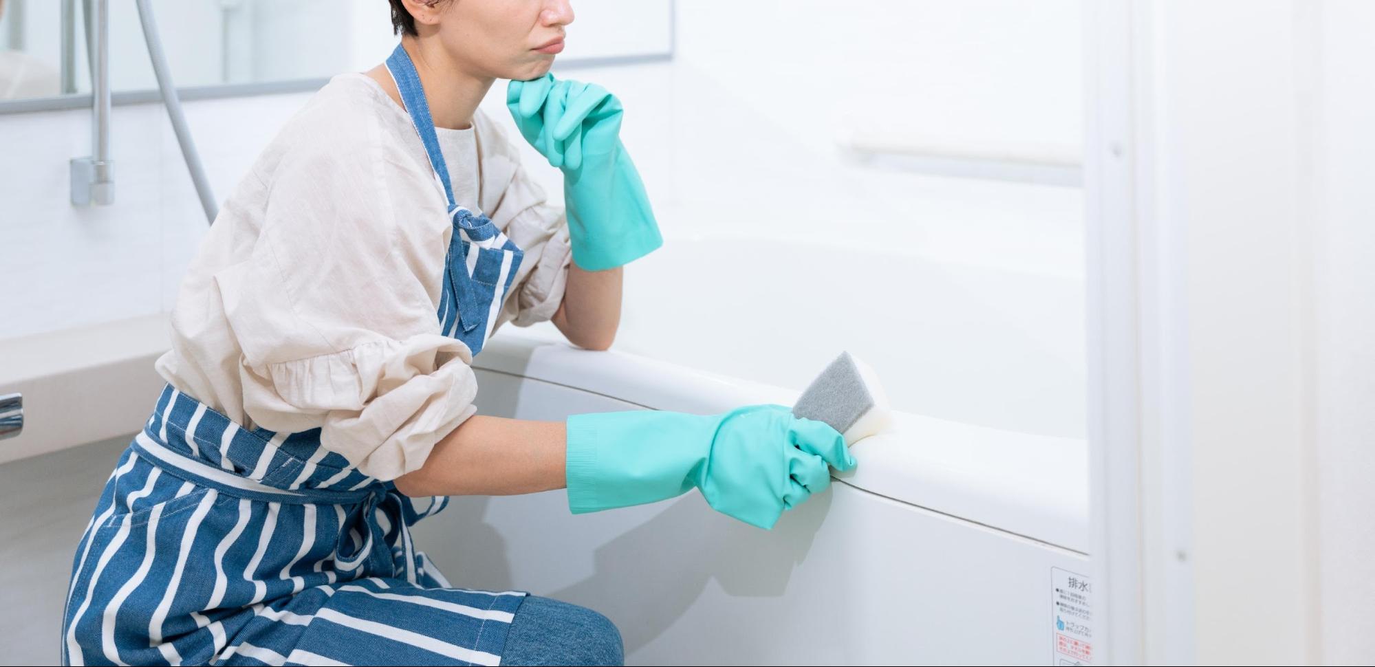 Bathtub Troubles: How to Remove Clogs - Village Blog